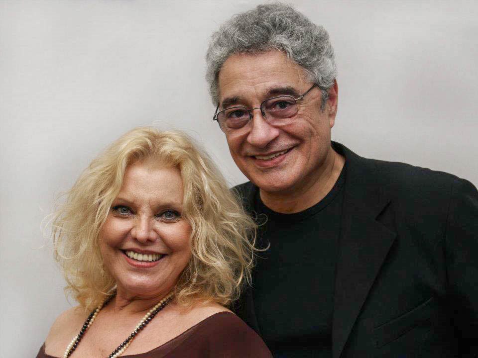 Dupla Jane e Herondy canta seus sucessos no Terra da Padroeira